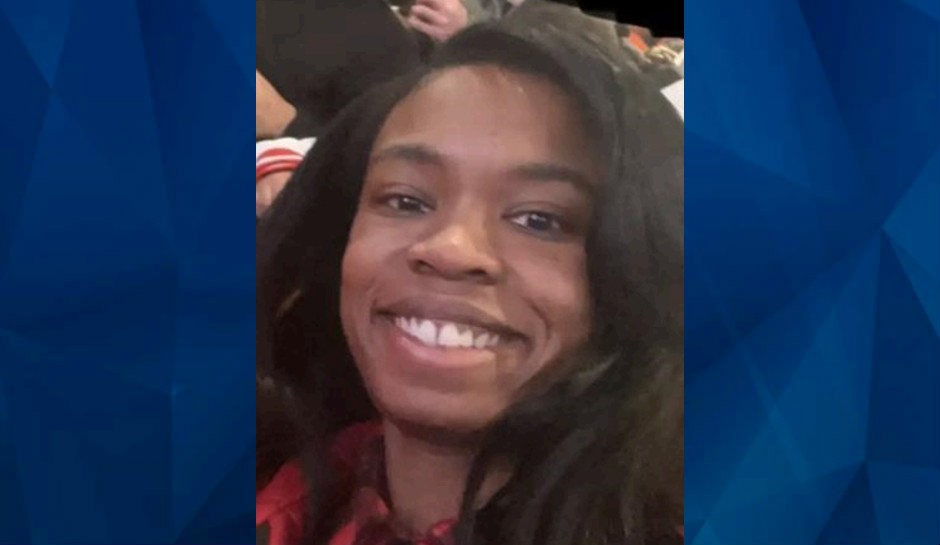 IL - IL - Sana Bell, 31, Chicago police dispatcher, last seen dropping off rental car, 15 May ...